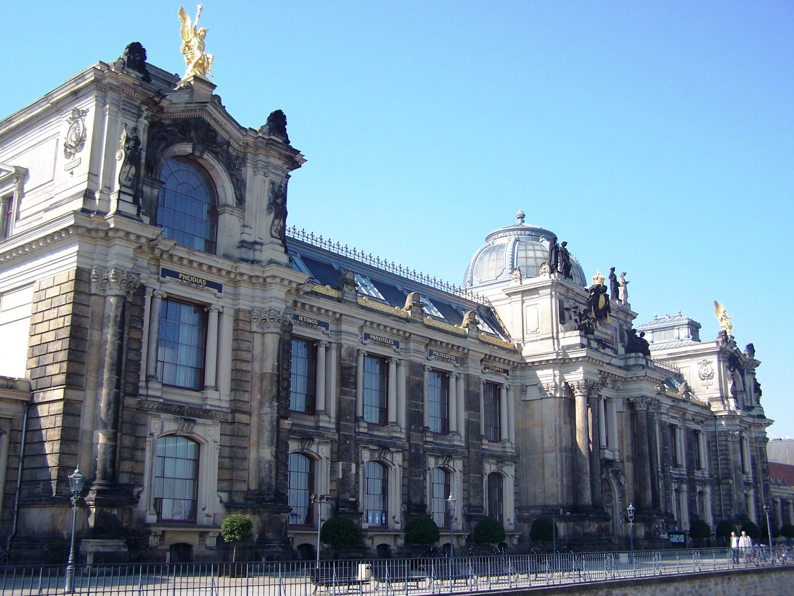 Dresden University of Fine Arts Archives - iF Design Foundation